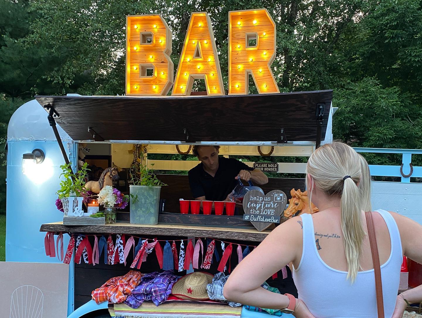 Mobile Bar Rental - BuffaloveBus